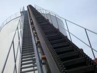 China Black Corrugated Sidewall Conveyor Belt 60-400mm Height Heavy Duty Transport for sale