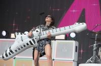 China Custom Inflatable PVC Guitar 1-6m for Music Party Promotion Advertising for sale
