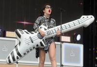 China Custom Inflatable PVC Guitar 1-6m for Music Party Promotion Advertising for sale