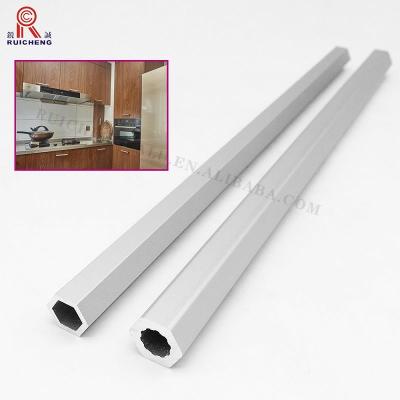 China Extrusion Aluminium Handle Profile T8 Temper 5.8m Length Electrophoresis for sale