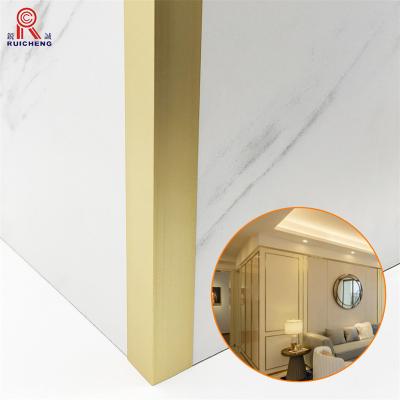 China 90 Degree Edge 15mm Aluminium Angle Powder Coating Treatment for sale