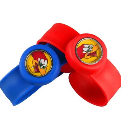 China Heart Shape Analog Slap Watch with Wholesale Price DWG--R0023-1 for sale