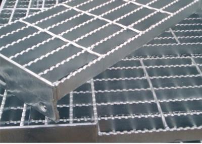 China 25x5 30x3 Serrated Steel Grating 15mm Bearing Pitch for sale