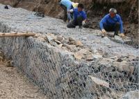 China 8x10cm Hole Gabion Mesh Basket Galvanized Anti Corrosive Stone Filled Q195 for sale