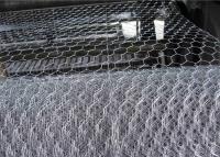 China 0.7mm 1/2 Inch Hole Hexagonal Chicken Wire Mesh Rolls For Rabbit Cage for sale