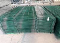China Triangle Bending 3.0mm Weld Mesh Fence Panels Outdoor Garden 3d Curved for sale
