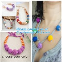 China Handmade Crochet Flower Pendant Necklace Eco-Friendly Wool Reversible Jewelry for Women 100 Piece MOQ for sale