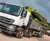 China Zoomlion Used Concrete Pump Truck , Used Concrete Boom Trucks 52 Meter 300KW for sale