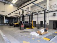 China 4500kg Gantry Style Car Lifting Equipment Large Vehicle Lifting Equipment for sale