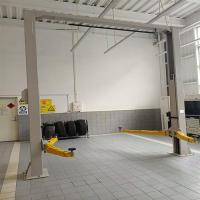 China 1.5 cbm 9900lbs Car Lifting Equipment With Single Control Release for sale