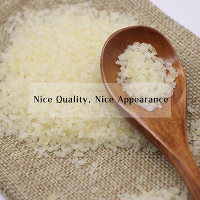 China Light Yellowish Odorless Cattle Gelatin Powder Edible Additive for sale