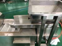 China 75L 150L 200L SS304 Independent Vibration Feeder For Z Type Bucket Conveyors for sale