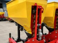 China 2CM Series Potato Planter with Fertilizer for 20-80HP Tractors for sale