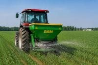 China Tractor Mounted Fertilizer Spreader for Agricultural Farming for sale