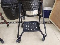 China Ceramic 15 Inch BBQ Kamado Grill With Stands Black for sale