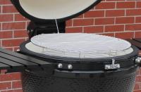China 61cm Ceramic Black 24 Inch Kamado Grill with Bamboo Shelves and Handle for sale