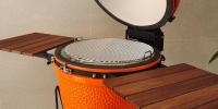 China 21.5 Inch SGS Charcoal Kamado Grill Orange Ceramic Smoker with 304 Stainless Steel Grills for sale
