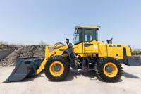 China SINOMACH Changlin Four Wheel Drive Loader 937H 97KW 3T 1.7M3 With Cummins Diesel Engine for sale