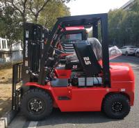 China Warehouse Forklift Truck CPCD30 Lift Height 3M 40KW 3T Diesel Forklift for sale