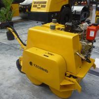 China Mini YZC08HD Vibration Road Roller Machine 2.68KW 0.8 Ton Hydraulic Walking for sale