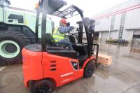 China Hydraulic 3 Ton Diesel Forklift In Warehouse CPCD30 40kw 2650rpm for sale