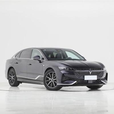 China Closed Body Type 4WD Hybrid Electric Sedan Car with 5 Seats and Automatic Gearbox for sale
