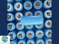 China KC IEC62133 6000mAh 3.2V Lifepo4 Cylindrical Cell with 2000 Cycles for Solar Storage and EV for sale