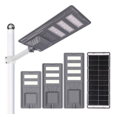 China Outdoor Waterproof Solar Street Light 100W-400W with LiFePo4 Battery and 10-12 Hour Runtime for sale
