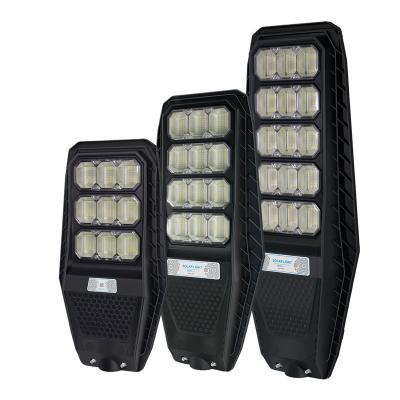 China 100W 200W Solar Powered Street Lights with Sensor and IP65 Waterproof for Residential Areas for sale