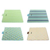China Durable Waterproof Checkered Oxford Picnic Blanket For Outdoor Camping for sale