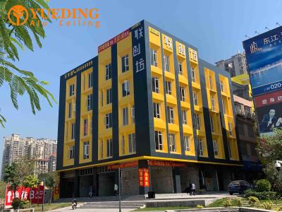 China 2.5mm Thick Fluorocarbon Aluminum Wall Panels with 9kPa Wind Resistance for Hotel Curtain Walls for sale