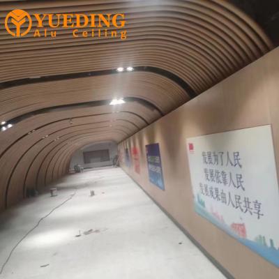 China Curved Aluminum Strip Ceiling Lightweight Round & Square Tube with ±1mm Arc Accuracy and 6063-T5 Alloy Construction for sale