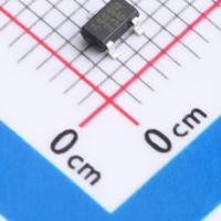 China Bipolar Hall effect switch IC Slkor SL6204-3 with integrated voltage regulator and output driver for sale