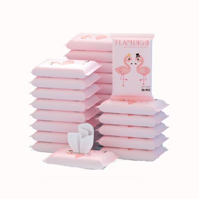 China 14x15cm Baby Wet Wipes with 40-100gsm Spunlace Fabric for Hand and Face Sanitizing for sale