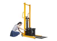 China 500kg 1.6M Manual Scissor Reach Stacker CQY-0.5T for sale