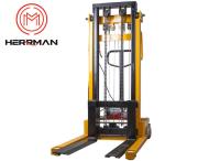 China 1000kg 1.6M 2M 2.5M Semi Electric Wire Rope Stacker With Nylon Wheel for sale