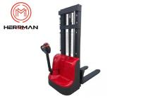 China Walking Type Electric Pallet Stacker 1 Ton 1.5 Tons Capacity With Charging Battery for sale