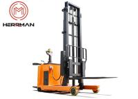 China Stand Type Electric Reach Forklift Load Capacity 1000 - 2000kg for sale