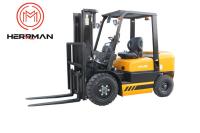 China Pneumatic Tires Diesel Forklift 3 Tons Lifting Height 4.5 Meters for sale