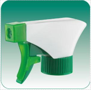 China Green Plastic Trigger Sprayer for Automotive Care 500ml Adjustable Nozzle for sale