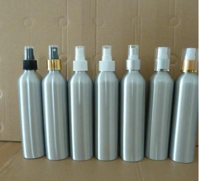 China 300ml Aluminum Bottle with Hot Stamping Cap Plastic Spray Pump 50mm Diameter for sale