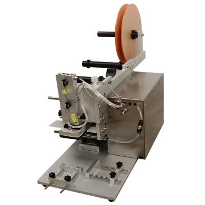 China Semi-Automatic Air Cushion Cosmetic Labeling Machine 800×400×580mm with 30-600pcs/min Capacity for sale