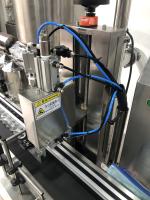 China Single Head Servo Gear Pump Filling Machine 6000 Bottles/Hour with 10ml-5L Capacity Range for sale