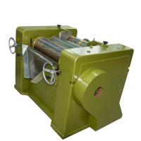 China Automatic Lipstick Production Line Lipgloss Three Roller Grinder for sale