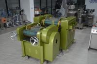 China S150 Green Lipstick Material Three-Roller Miller Lipstick Production Line AC Motor type for sale