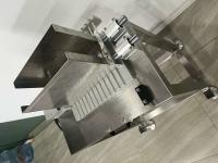China JYJ-FP-SG Automatic Eyebrow Pencil Loading Machine | 550×450×1200mm Stainless Steel | 4-7 Molds/Minute for sale