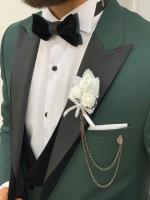 China Infinite Green Slim Fit Velvet Mens Peak Lapel Tuxedo for sale