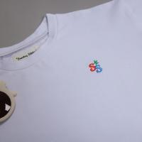 China 220gsm Kids Custom Tee Shirts 100% Organic Cotton Regular Fit Style With Logo Embroidery for sale