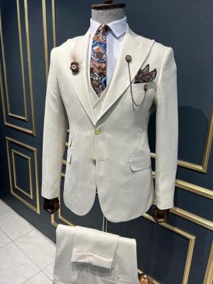 China Slim Fit 3pc Tuxedo Suit For Men'S New Season Double Pocket Detailed for sale
