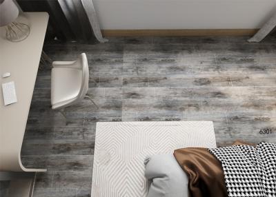 China Click Lock 5mm SPC Vinyl Plank Flooring Waterproof Fire Retardant No Formaldehyde for sale